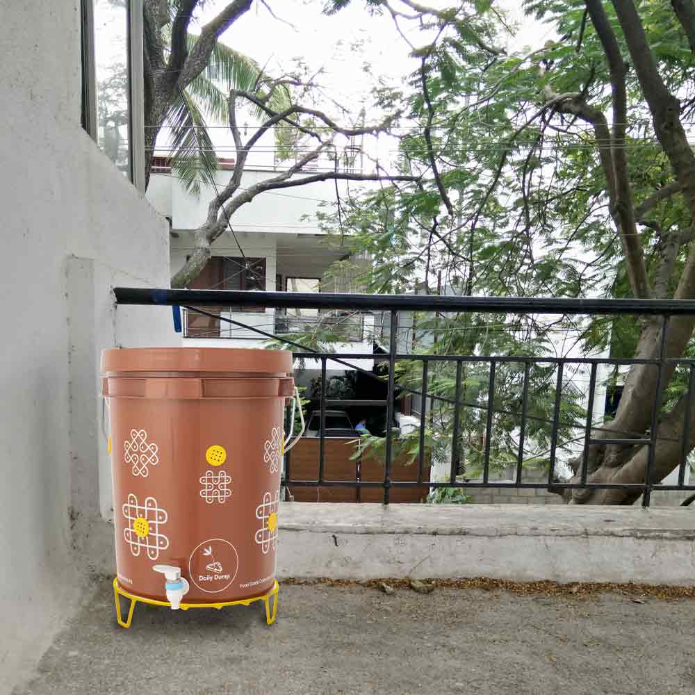 Daily Dump Chomp Composter | Easy Outdoor Row Composting